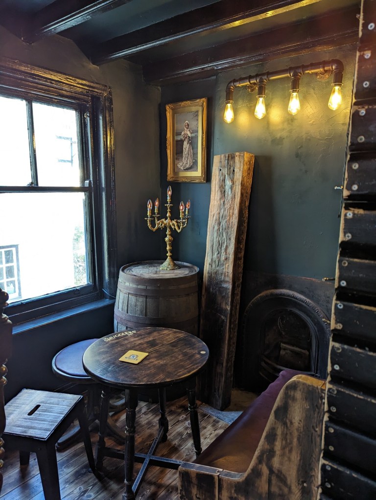 About Us – The Smugglers' Inn